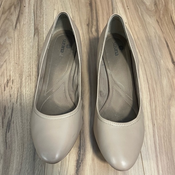 Susina | Shoes | Susina Cream Wedge Ballet Flats Minimalist Design ...